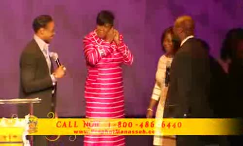 Manasseh Jordan's Father begins to Prophecy over him (Bishop Jordan).flv