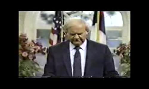 01 Norvel Hayes Worship always brings victory!